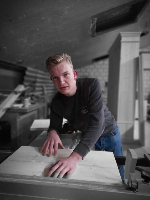 Contact :: Van Kesteren timmer & meubelmakerij